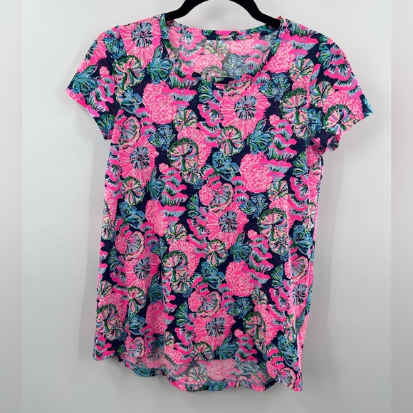 Lilly Pulitzer | Tops | Lilly Pulitzer Tshirt Pink Floral Pattern Size ...